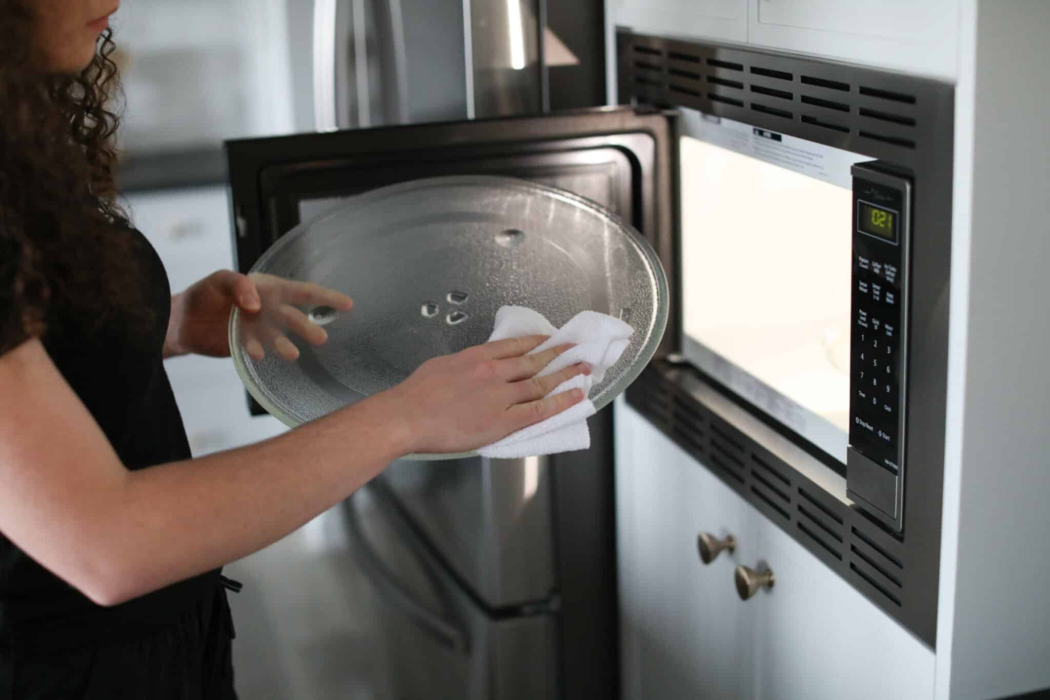Easy Microwave Cleaning - House Work